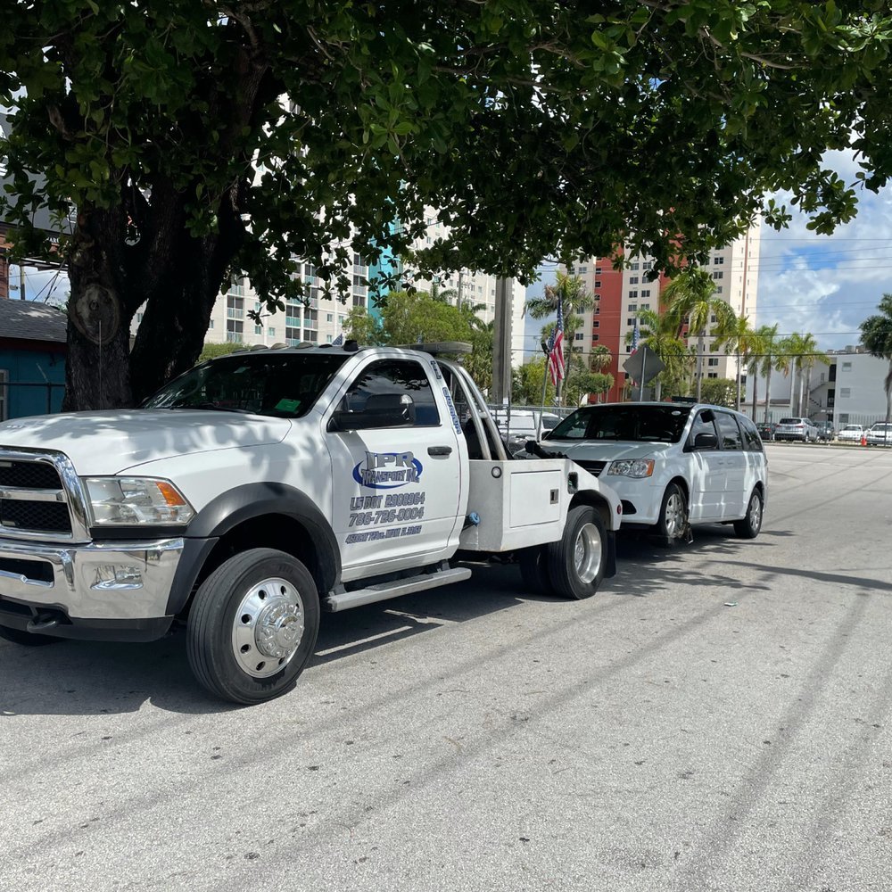 Tow Truck - Your 24/7 Fast and Reliable Towing Lifeline!